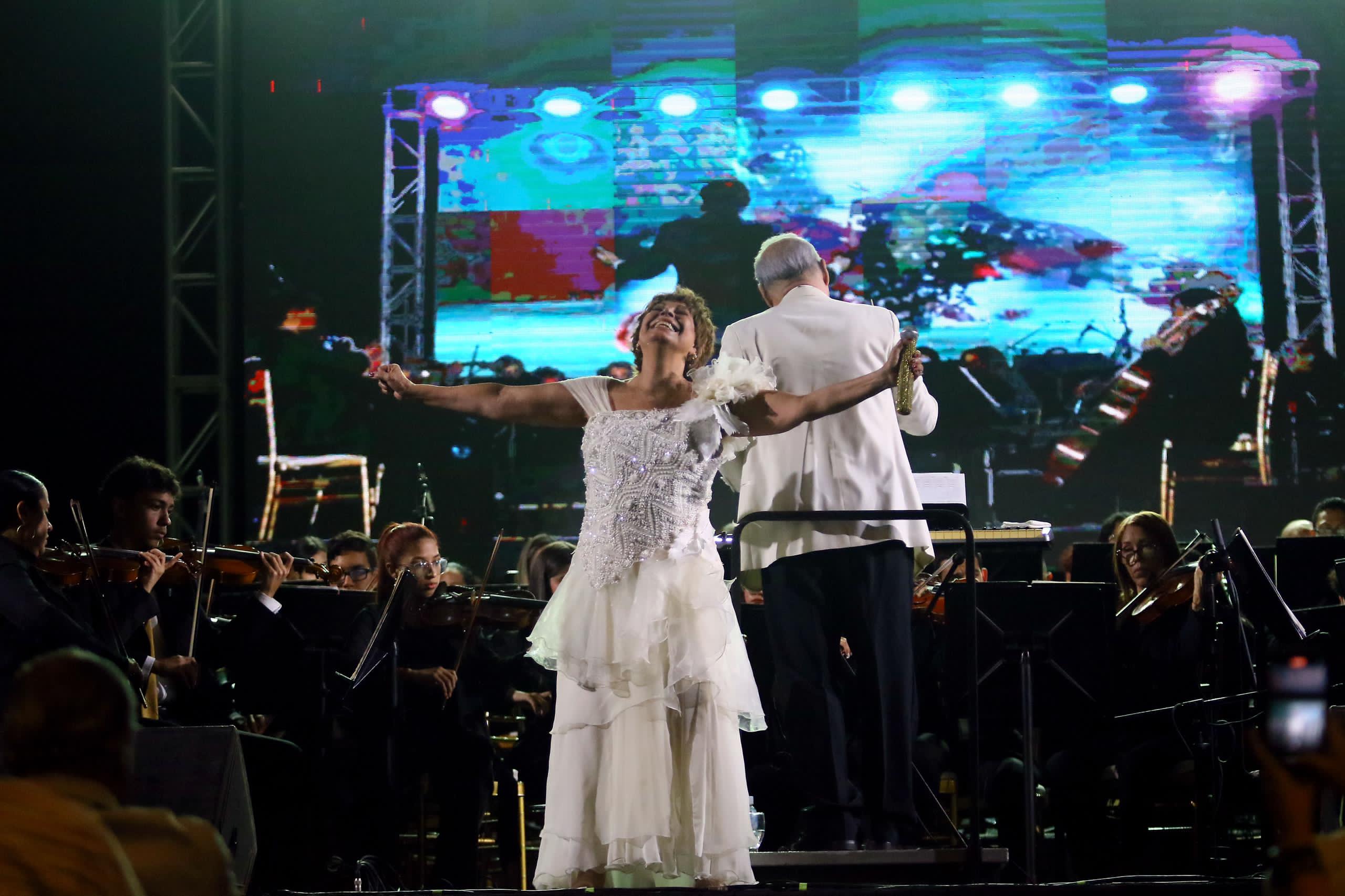 Floria Márquez deleitó a cientos de carabobeños con su “Romance ...