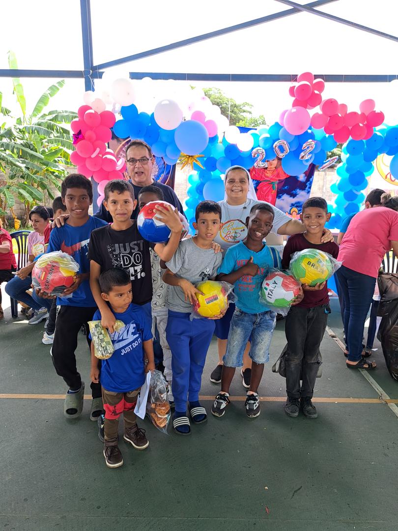 "Haciendo El Bien" festejó 4to aniversario y Día del Niño - FMUC 104,5 ...