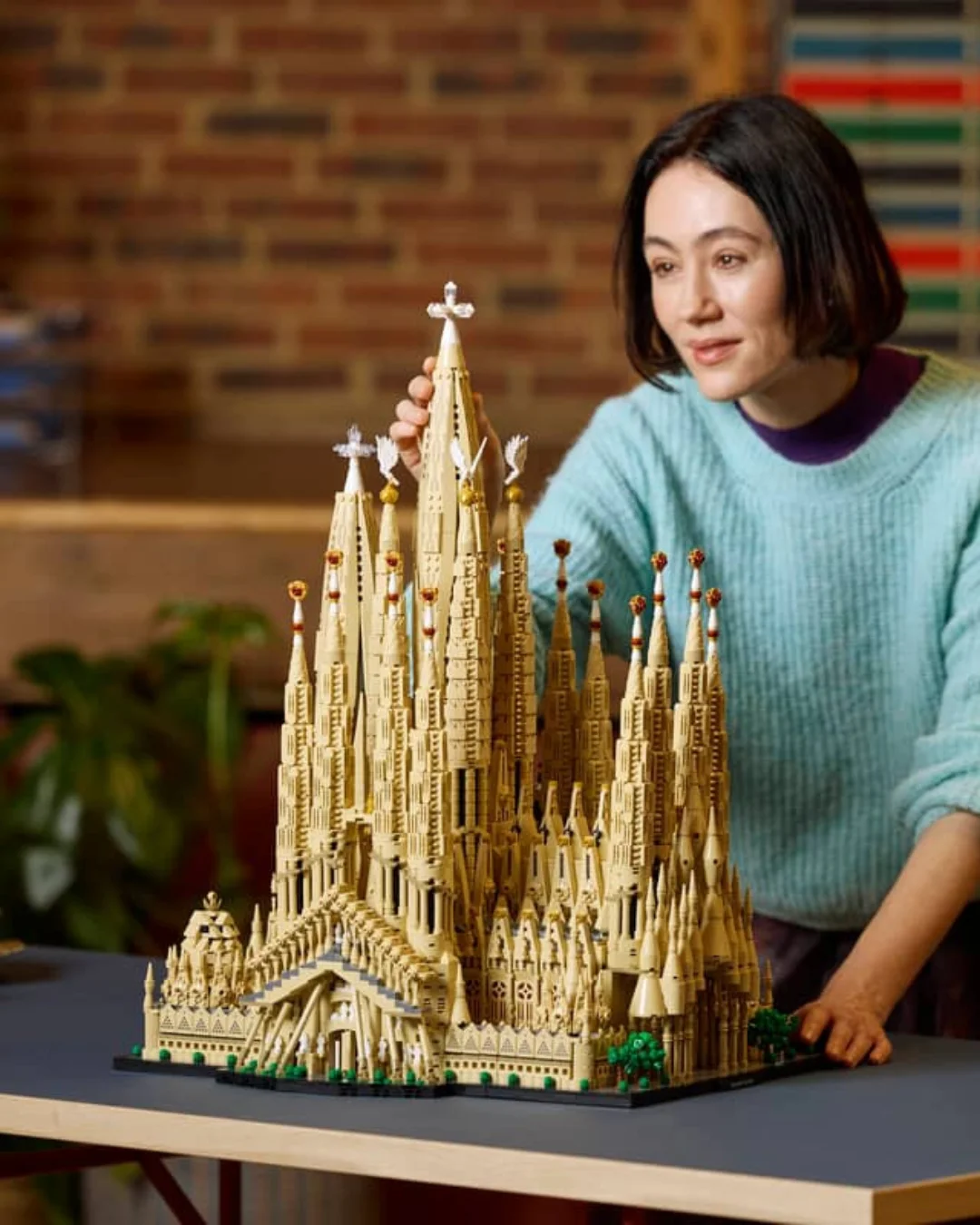 LEGO lanzará un set de la Sagrada Familia con más de 12 mil piezas para ...